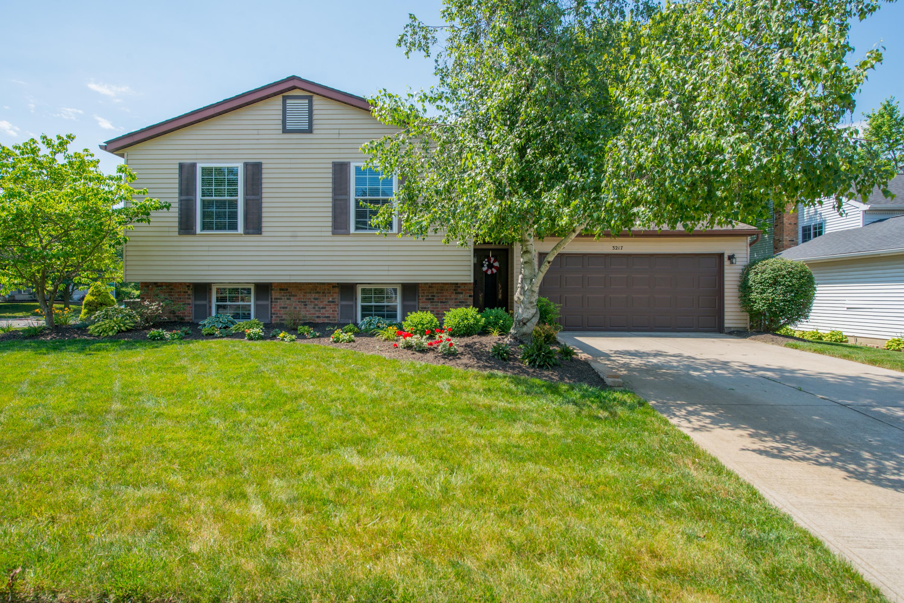 H Real Estate – Your New Home Partner